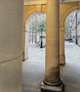 HOW TO VISIT MIDDLE TEMPLE HALL – Family Journey